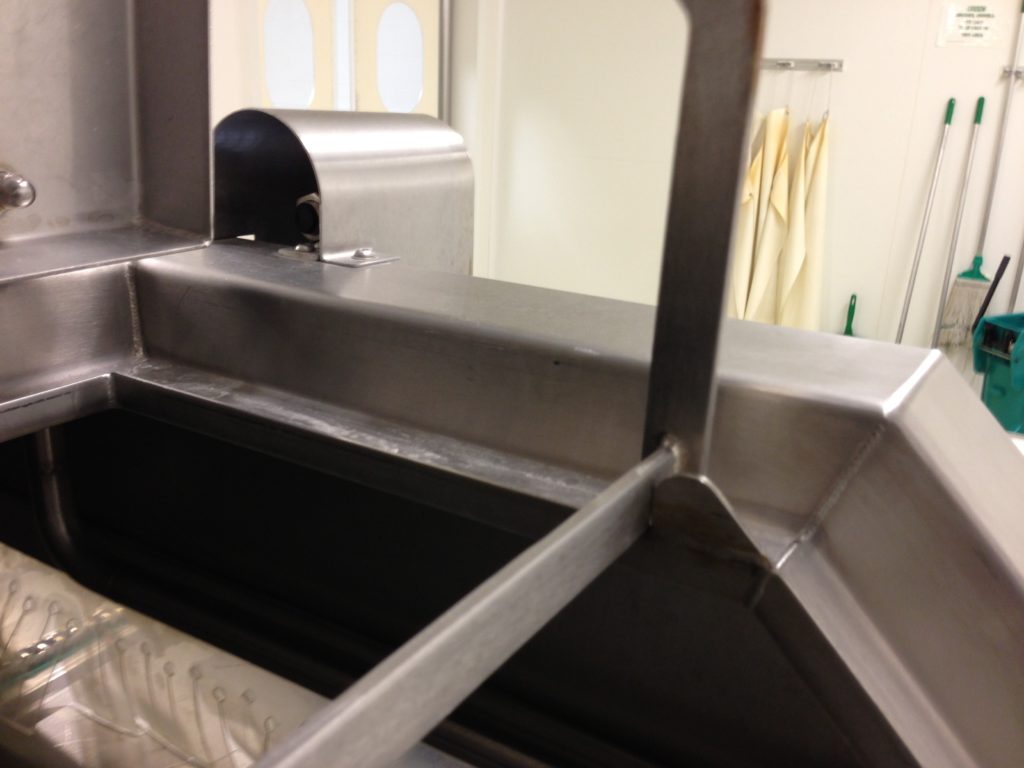 Tray wash unit - West Pharma Services