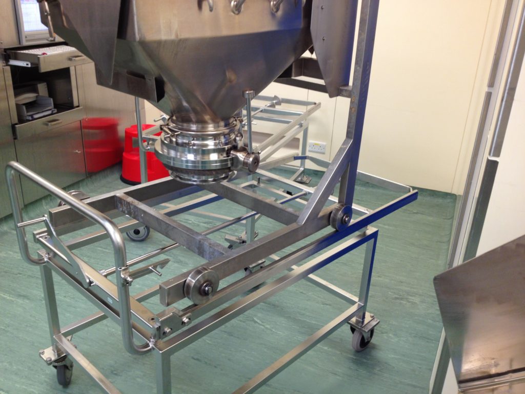 Bung hopper with outfeed - West Pharma Services